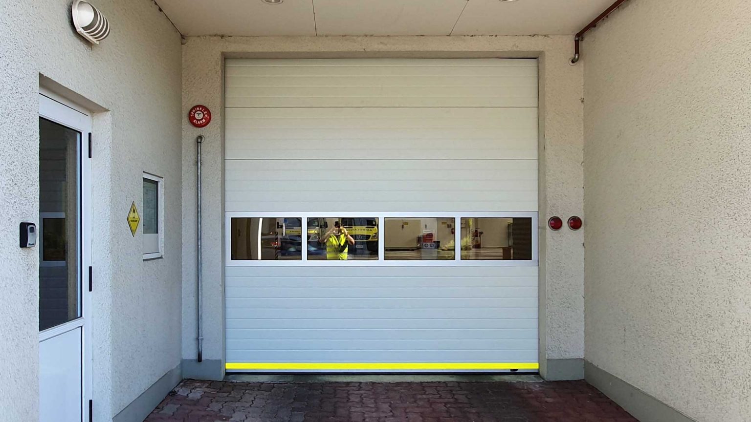 Custom-made Commercial Sectional Doors - ARA Manufacture NZ