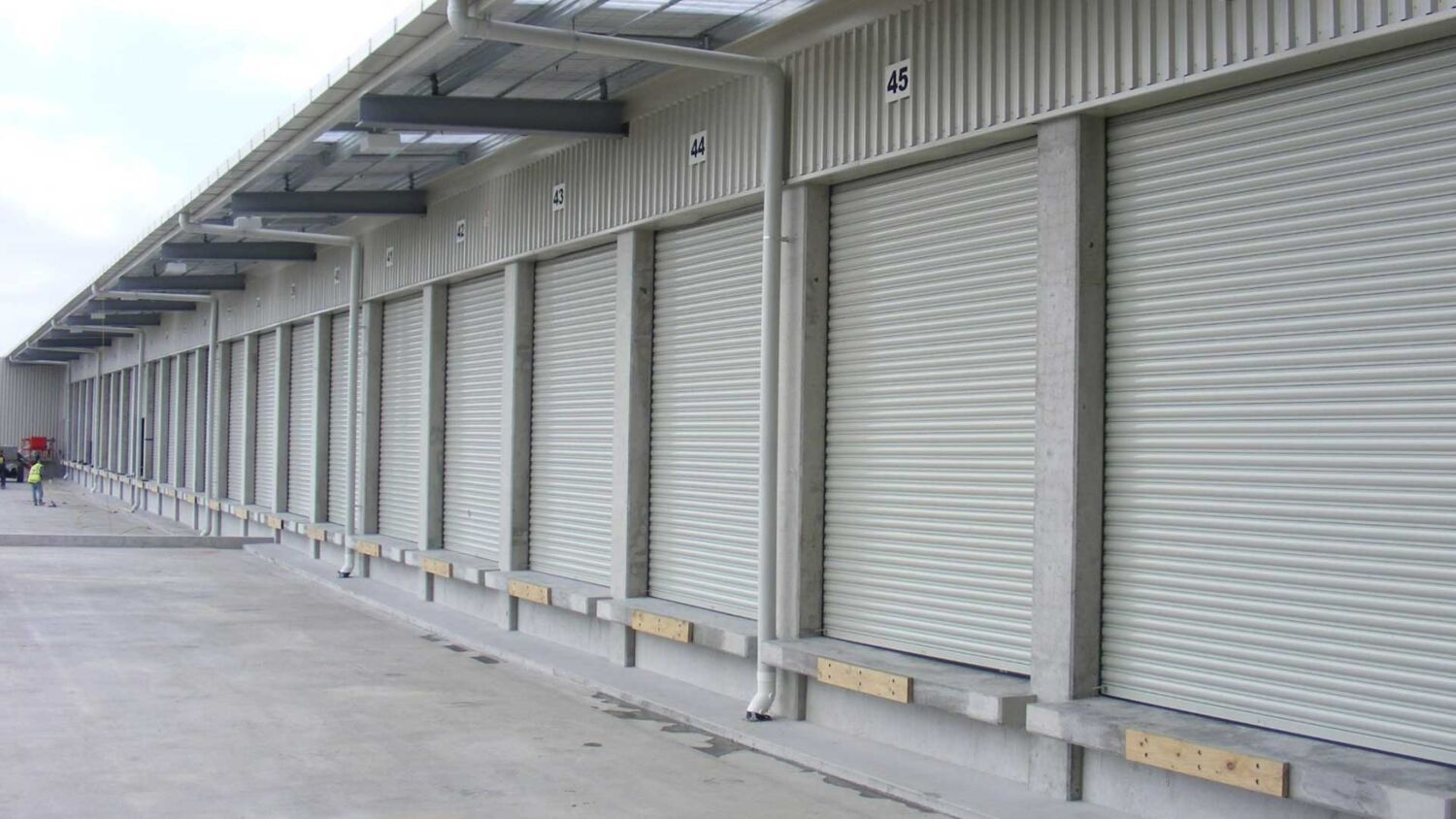 Industrial Roller Shutter Doors: The Ultimate Security Solution - ARA ...