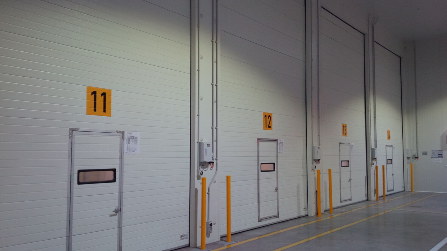 Custom-made Commercial Sectional Doors - ARA Manufacture NZ